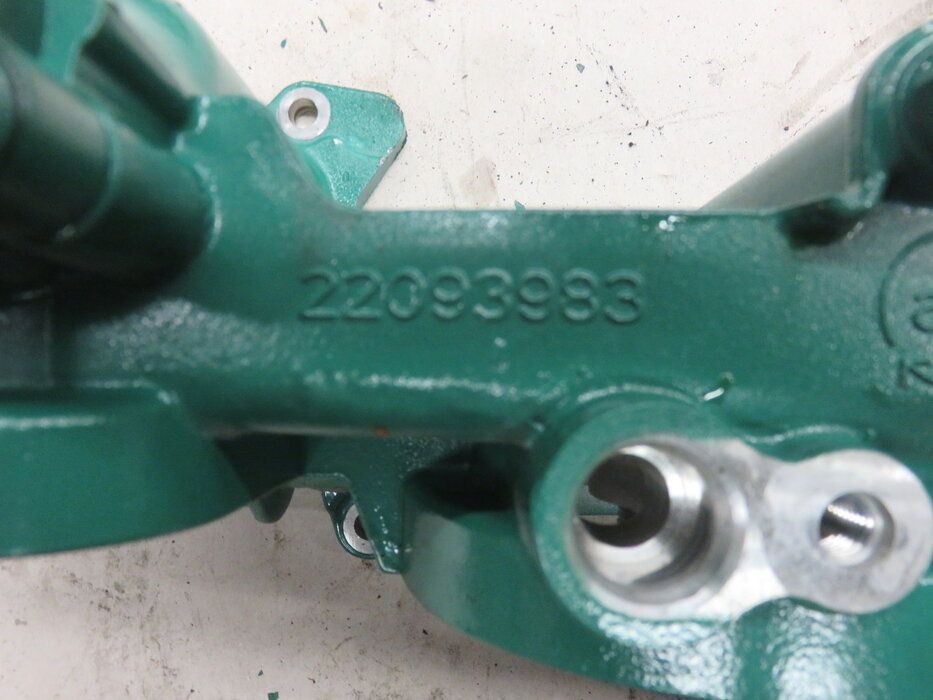 VOLVO PENTA D13B,D13C (OIL FILTER HOUSING/22093983) Spare Part - POOL ...