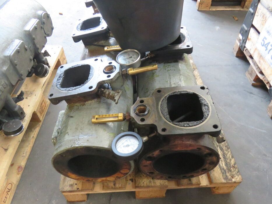 DEUTZ RV 6M 545 (WATERCOOLED EXHAUST MANIFOLD) Spare Part - POOL TRADING