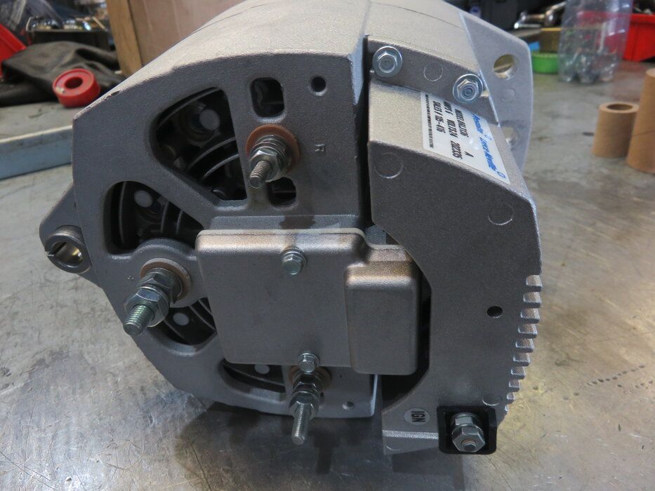 DETROIT DIESEL SERIE 60 (ALTERNATOR/DYNAMO/100 AMP/24V) - POOL TRADING